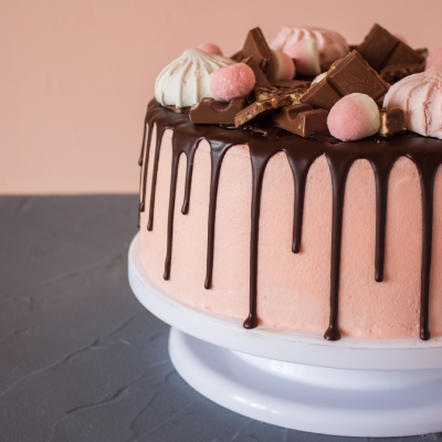 Torta Bizcocho Vainilla, Crema, Manjar – 30 Personas – La Nonnita